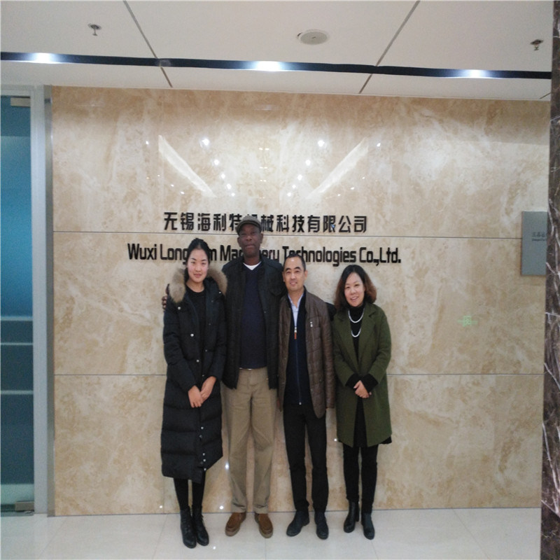 Metal Strip Winding or Rewinding Machine with Traversing Device