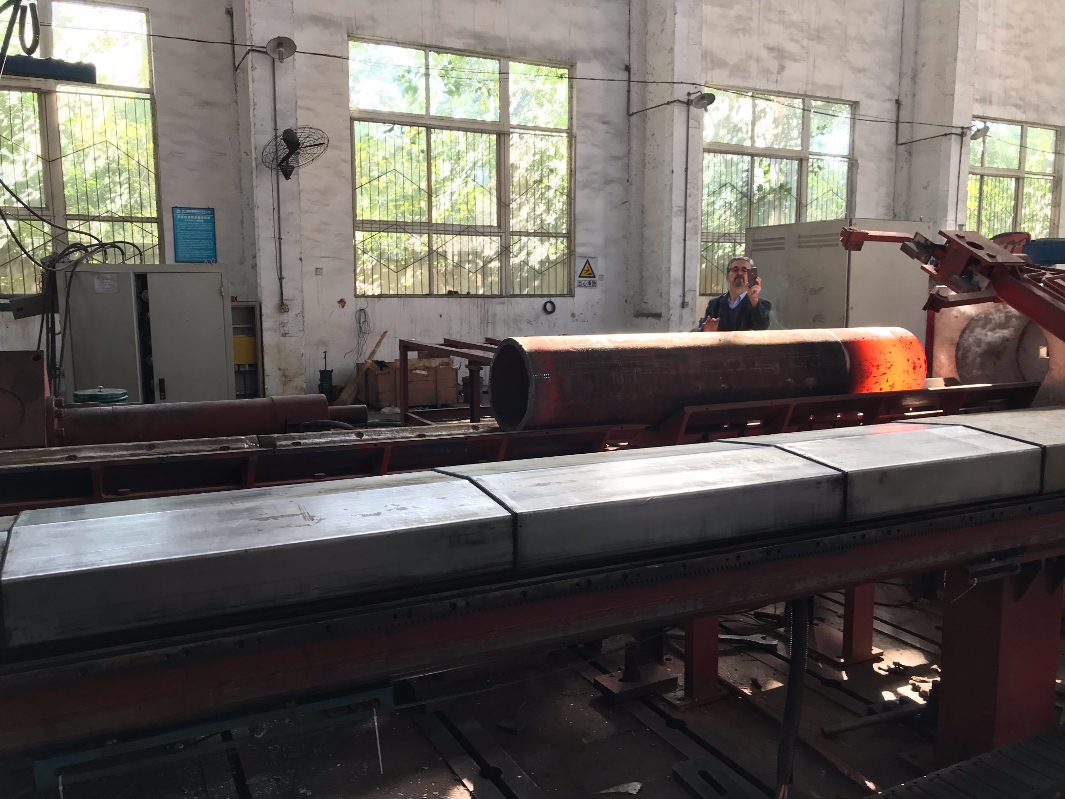 Seamless Cylinder Metal Spinning Equipment