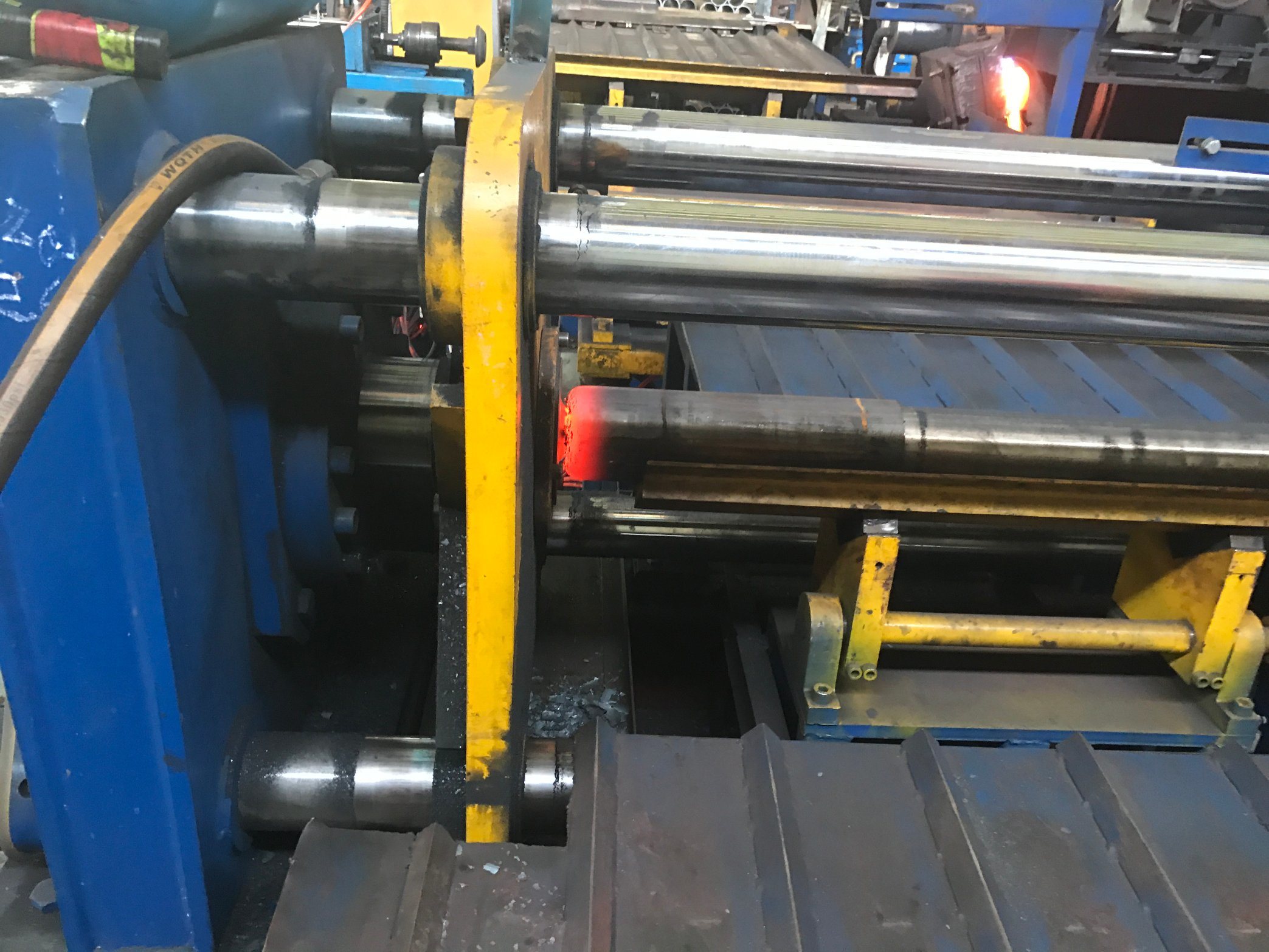 Necking-in Machine for CO2 Cylinder/Fire Extinguisher Manufacturing