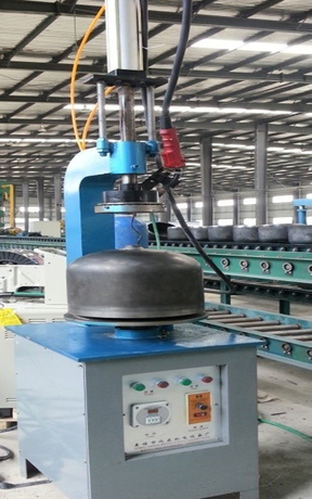 LPG Gas Cylinder Valve Mounting Machine, Valve Loading Machine