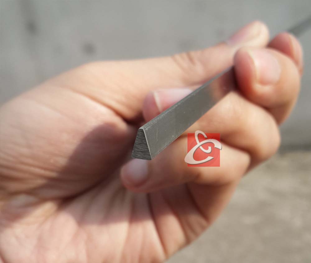 AISI 304 cold drawing stainless steel triangle bar - Buy AISI stainless ...