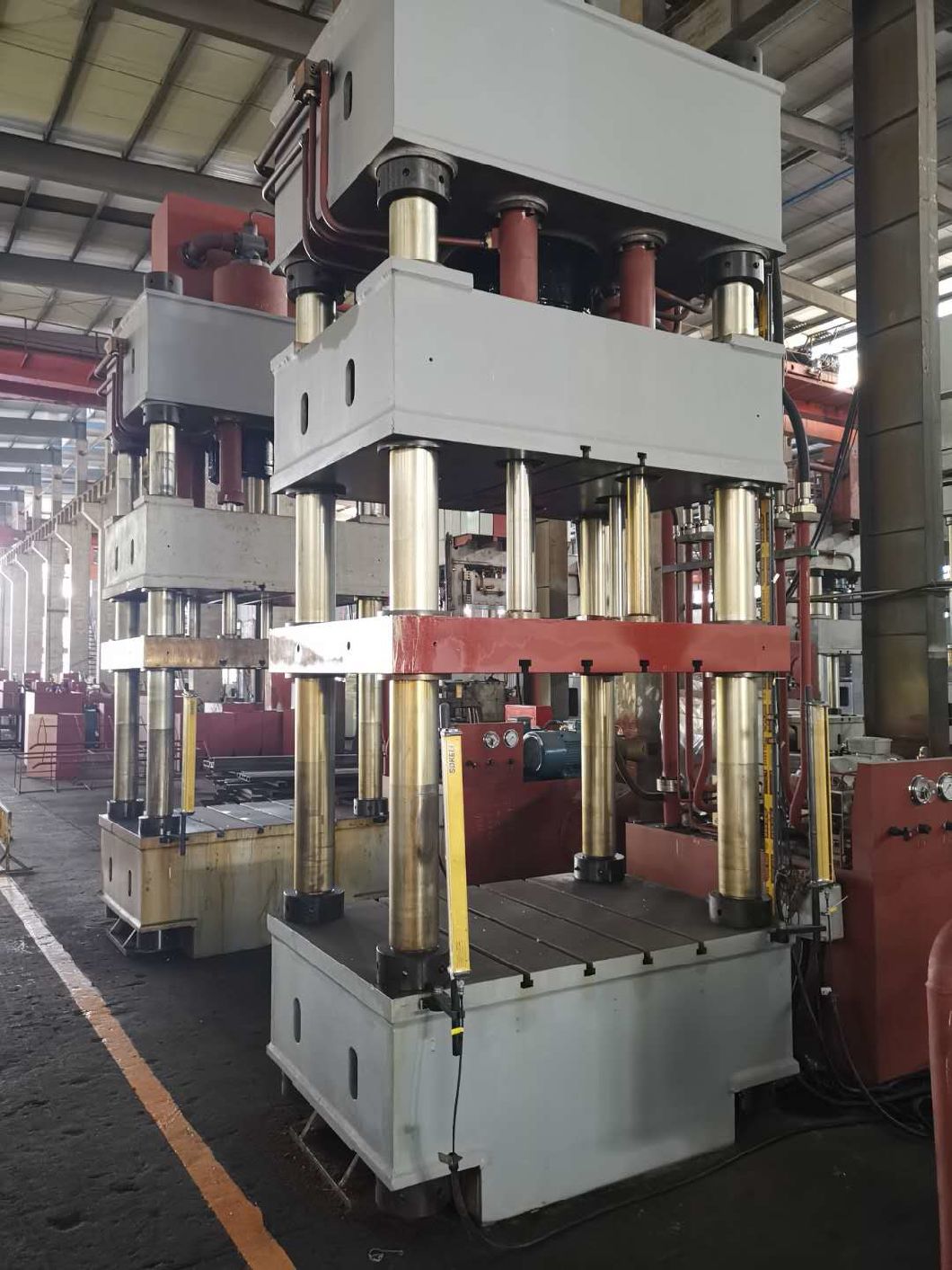 300 Ton LPG Cylinder Hydraulic Deep Drawing Machine