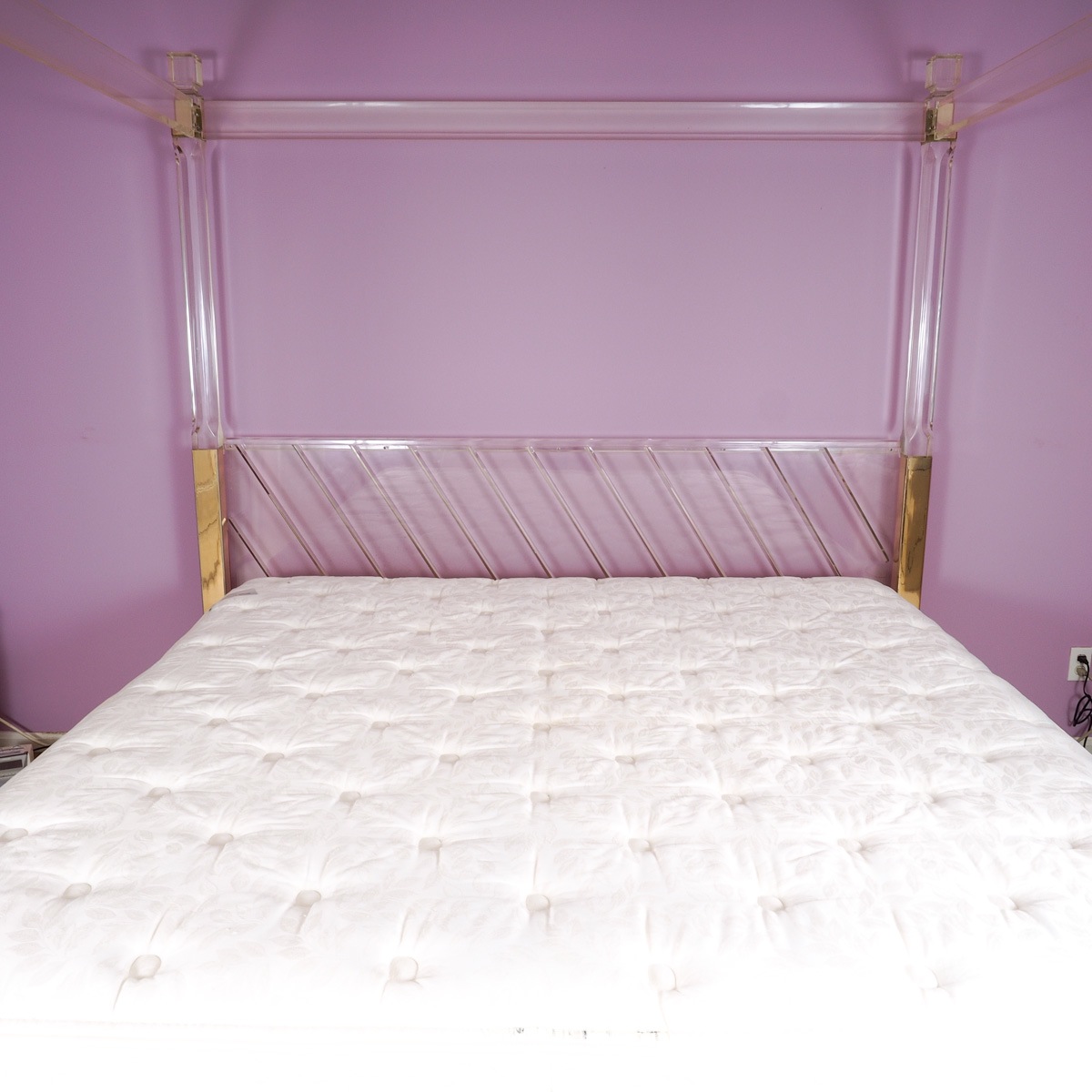 Glass Acrylic King Bed Metal Frame Bed with Modern Legs - Buy acrylic ...