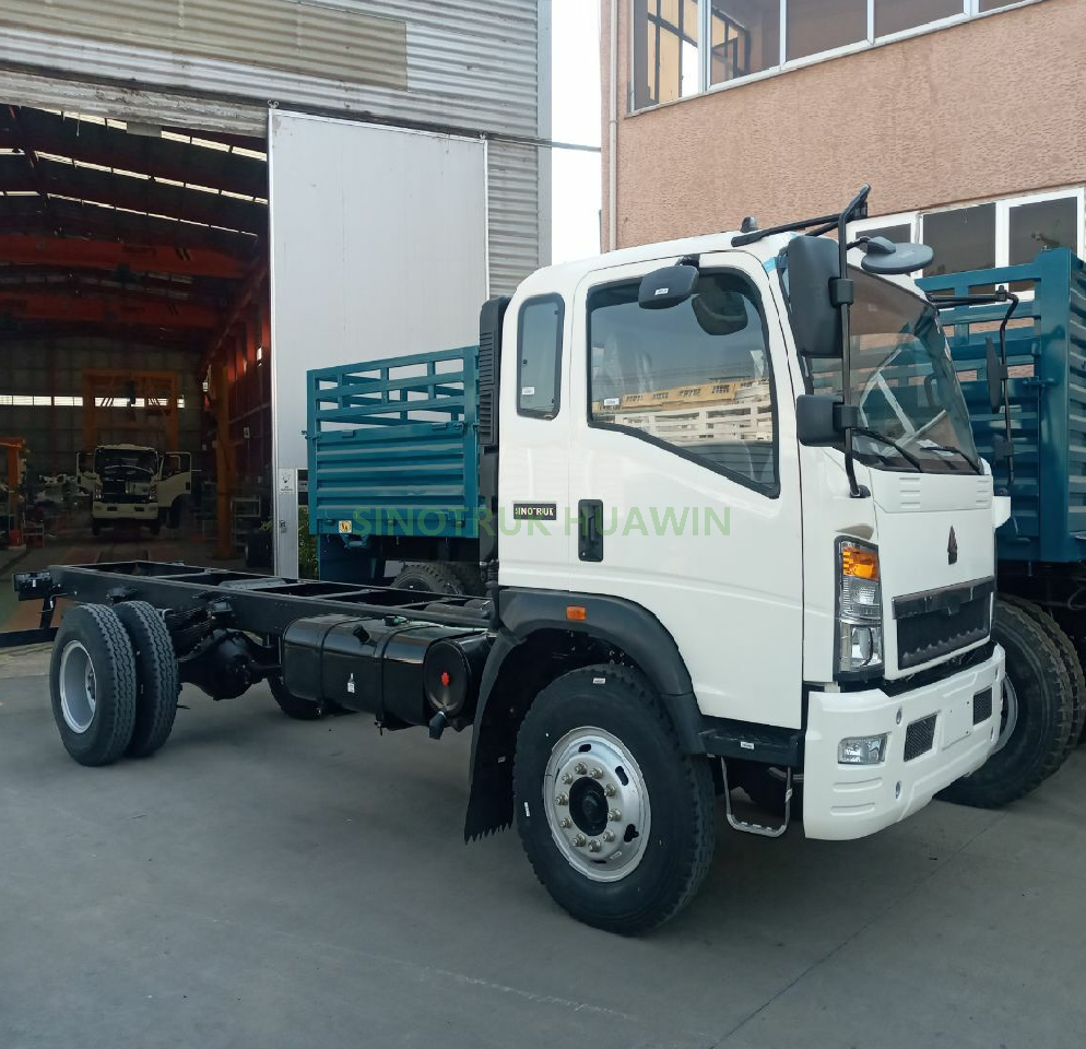 SINOTRUK HOWO 4×2 Cargo Chassis
