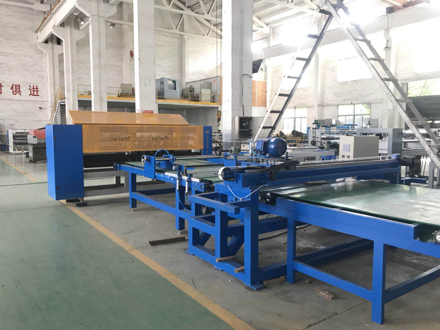 Automatic IKEA Honeycomb Paperboard Cutting Machine from China ...